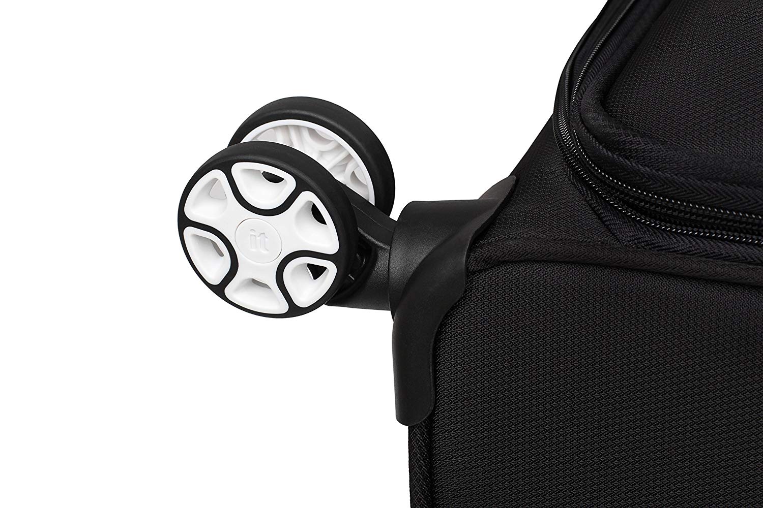 it luggage Intrepid 8 Wheel Lightweight Semi Expander – BigaMart