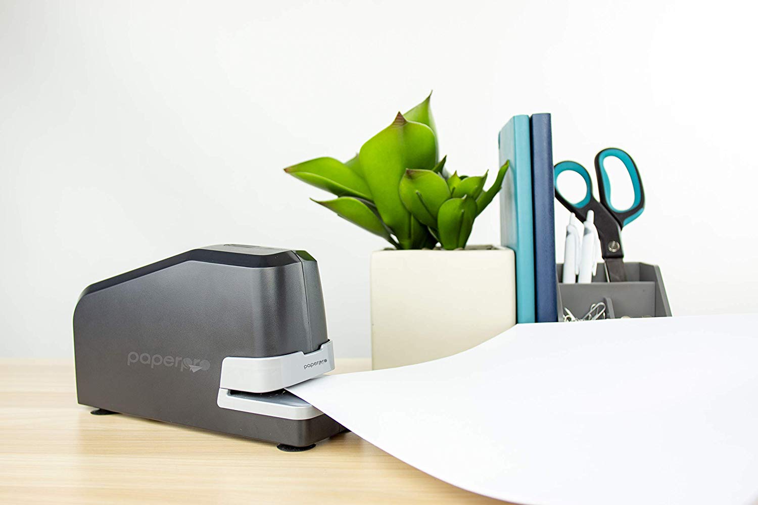 PaperPro – 02210-220V-GB – 25 Sheet Electric Stapler, Black – BigaMart
