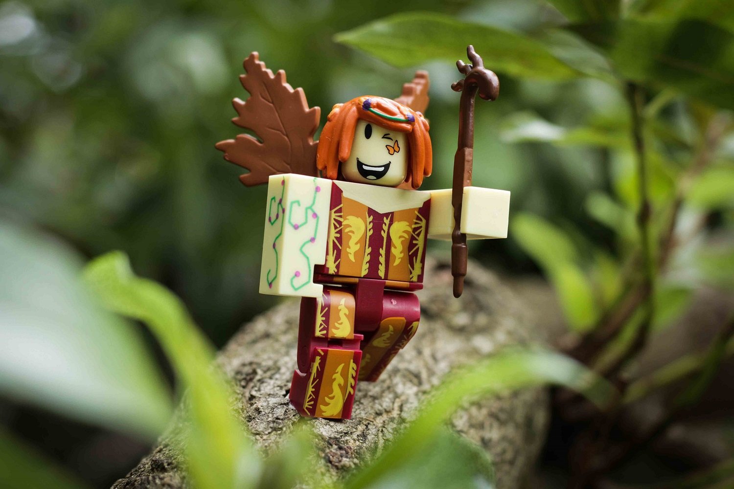 Roblox Queen of the TreeLands Figure Pack – BigaMart