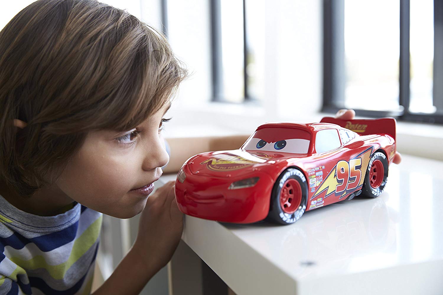 Disney FGN49 Pixar Cars 3 Movie Moves Lightning McQueen – BigaMart