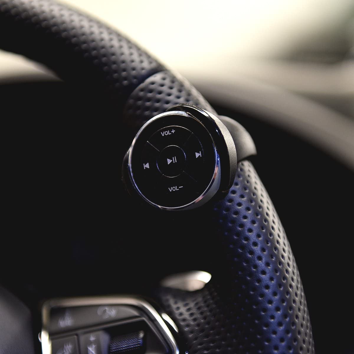 kwmobile Bluetooth Controller for Car – Steering Wheel Clip-on Wireless ...
