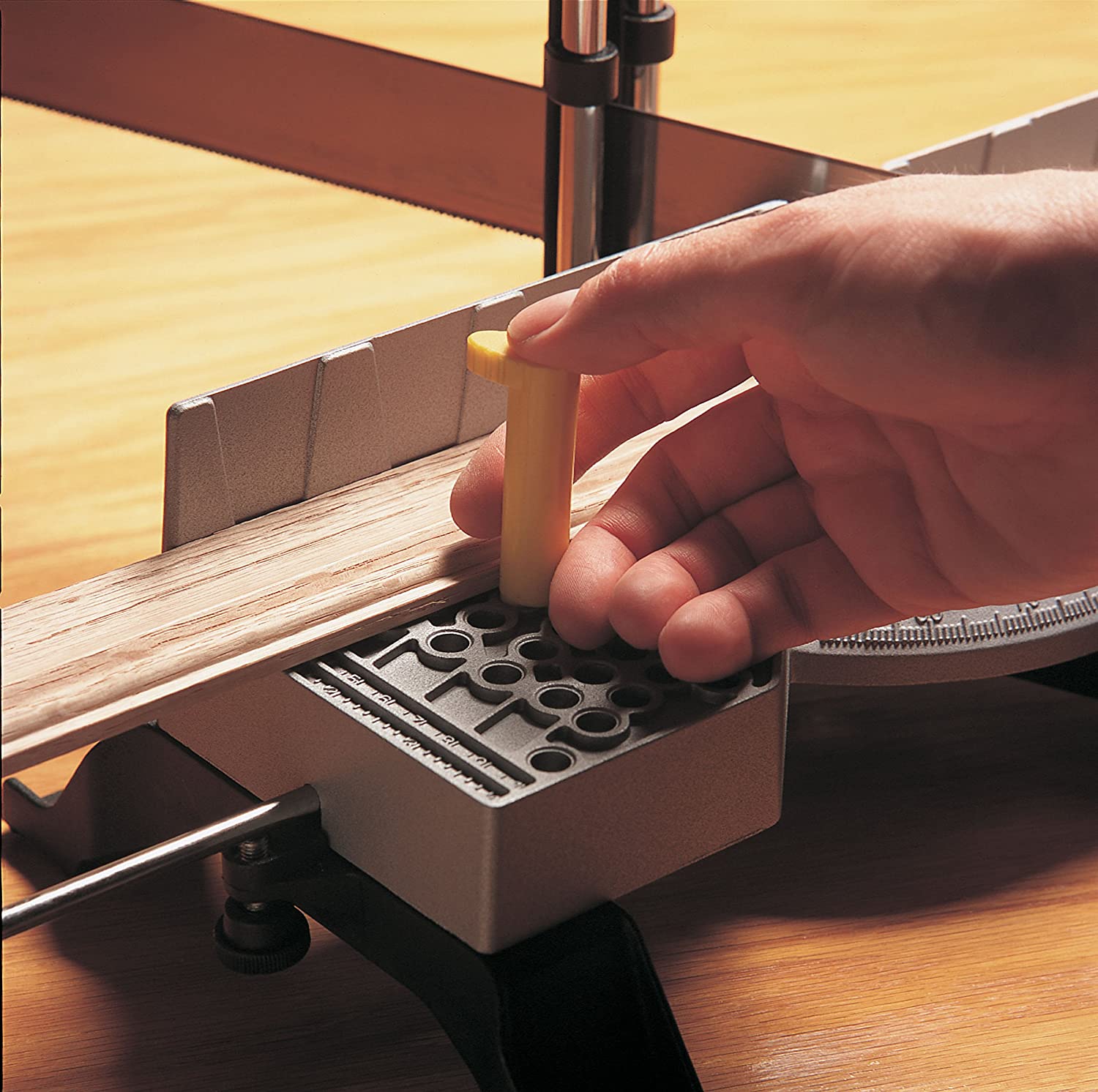 Stanley 1-20-800 Adjustable Mechanical Mitre Box, Multicolored, 3-1/2 ...