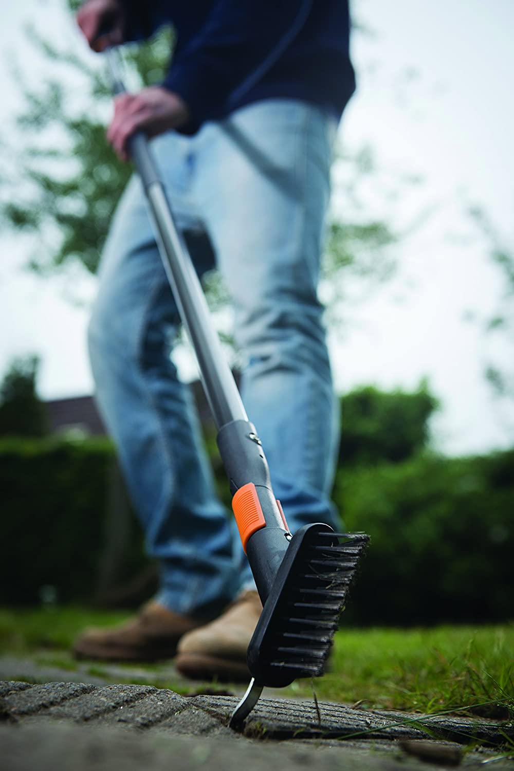 Fiskars Paving Brush with Additional Scrapper Blade, Tool Head, Length ...